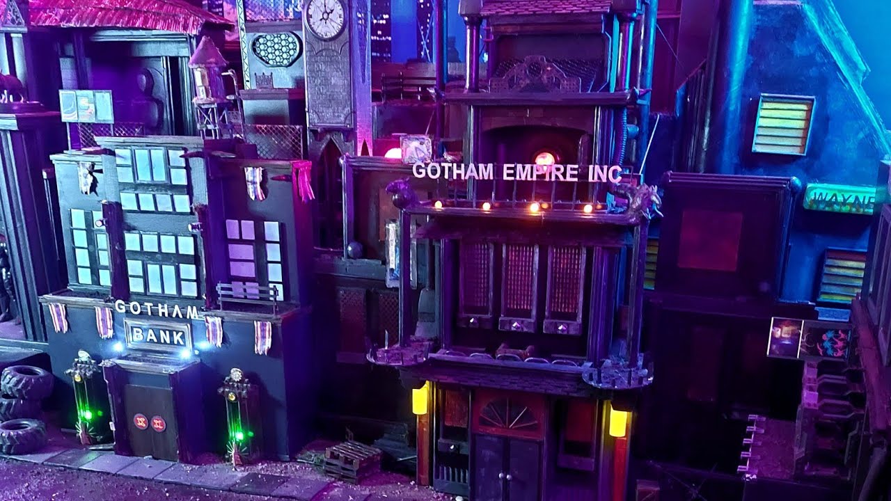 Gotham Empire Street View DC Multiverse McFarlane Scale Diorama Part 3 ...