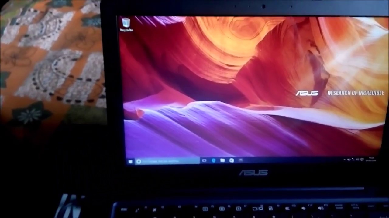 Asus Vivobook E200H Unboxing First Boot - YouTube