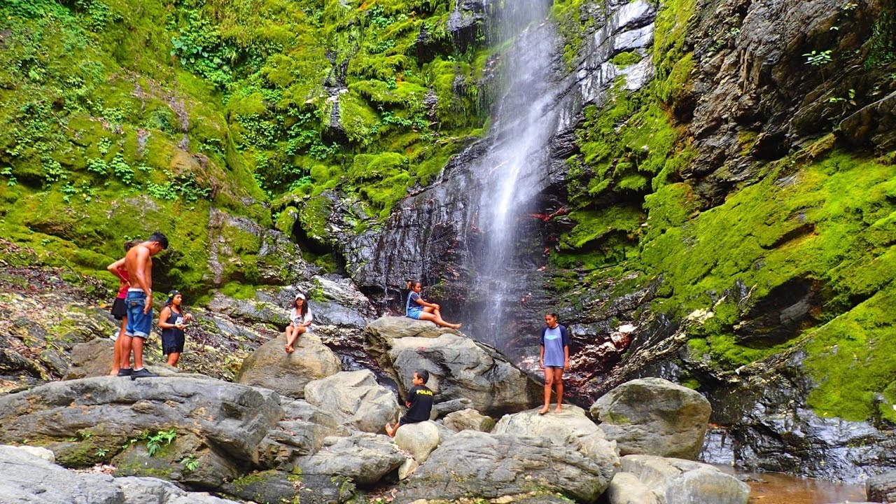 Discover Tiris Maunmera - spectacular waterfall near Laulara, Dare in ...