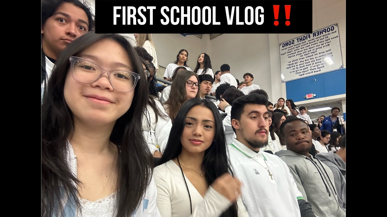 FIRST SCHOOL VLOG! SENIOR YEARR! - YouTube