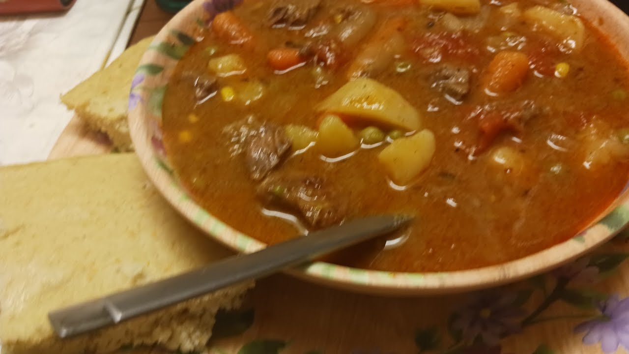 HOW TO MAKE HEARTY BEEF STEW/CORNBREAD!!!! - YouTube