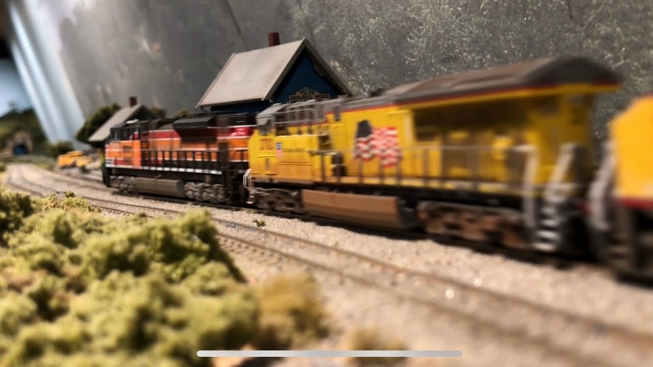 N scale Union Pacific Manifest train with SP heritage leader and ...