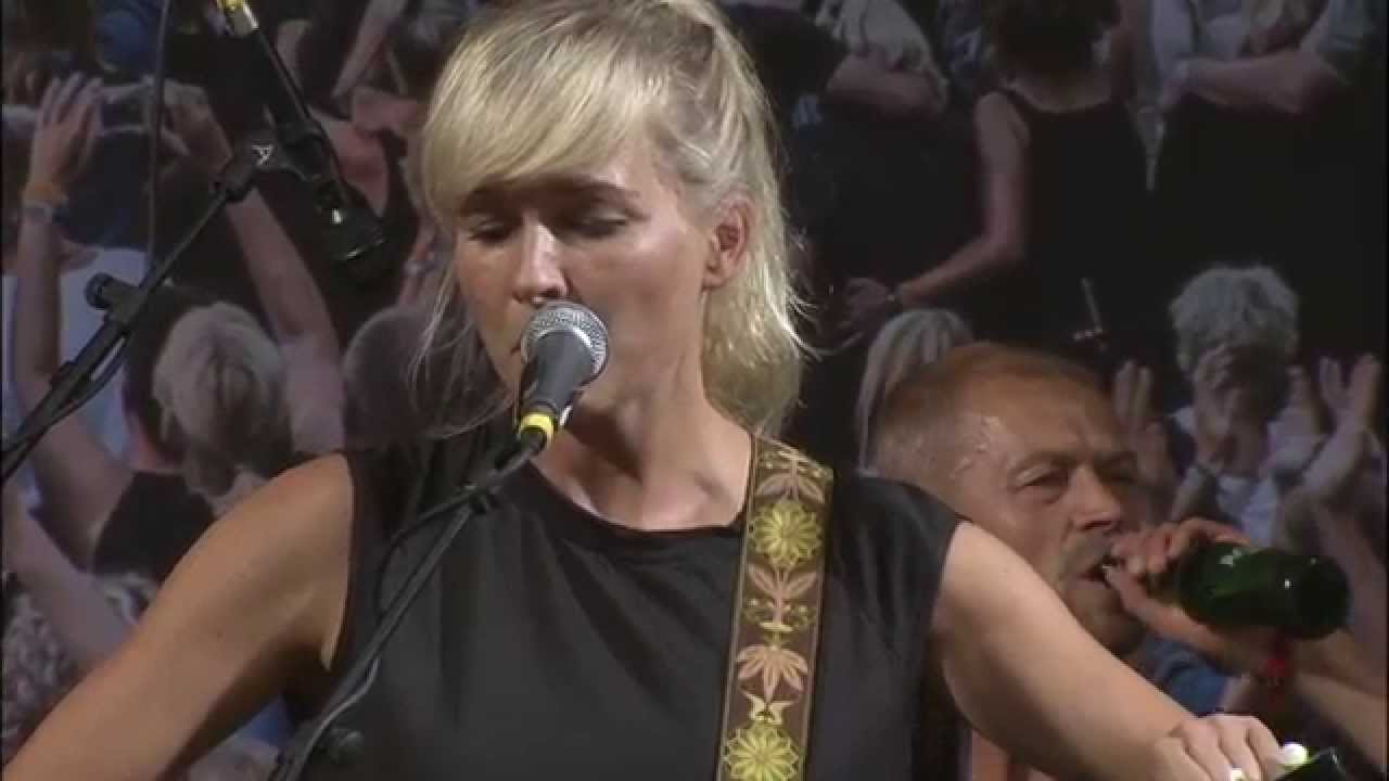 Signe Svendsen og band på TV Scenen 2015 - YouTube