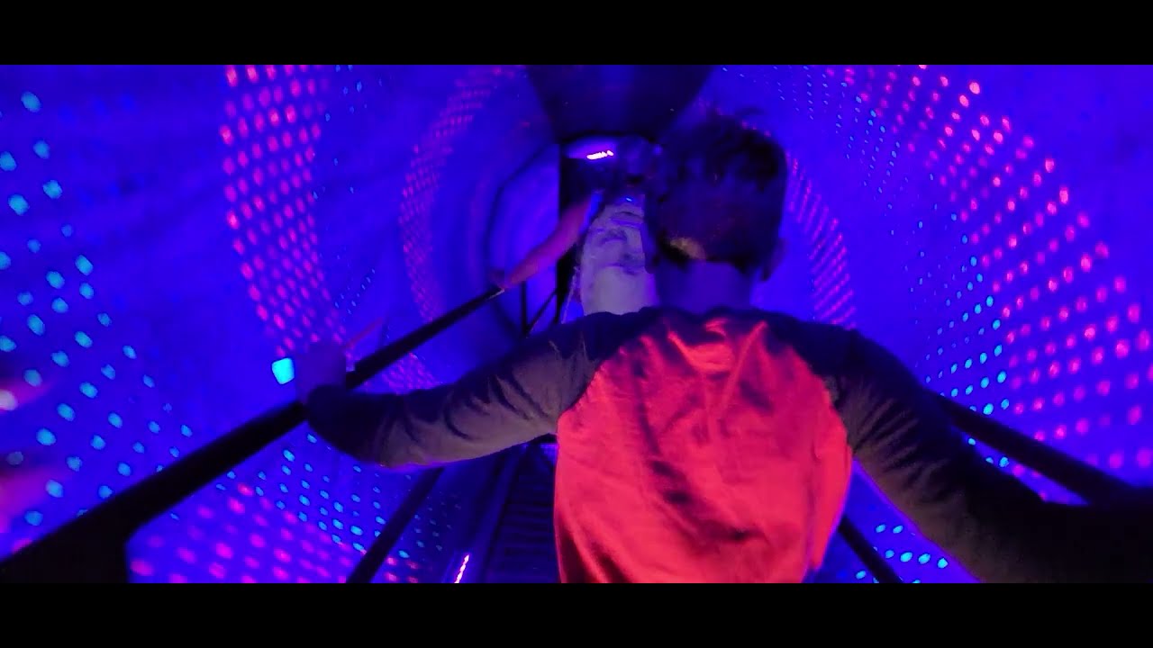 Spinning Illusion Inside Bus In The Cornundrum At Cox Farms In Virginia ...