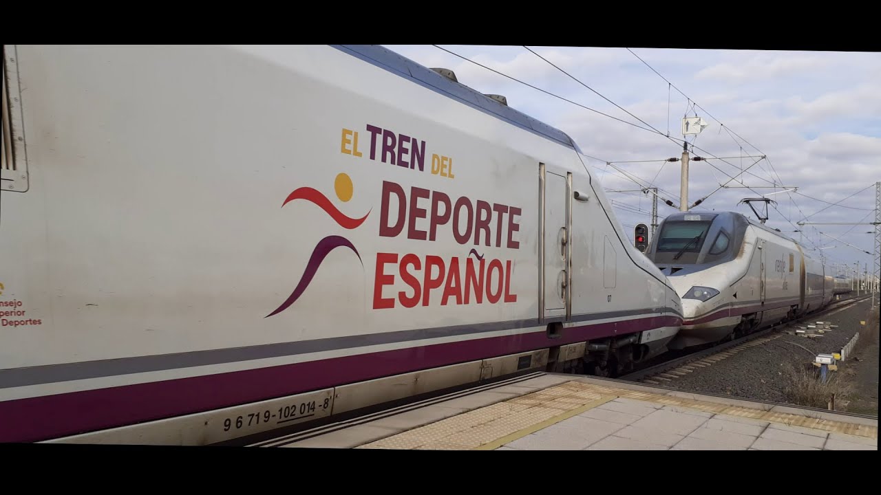 Renfe Ave S112 en doble composición saliendo de Ciudad Real con grandes ...