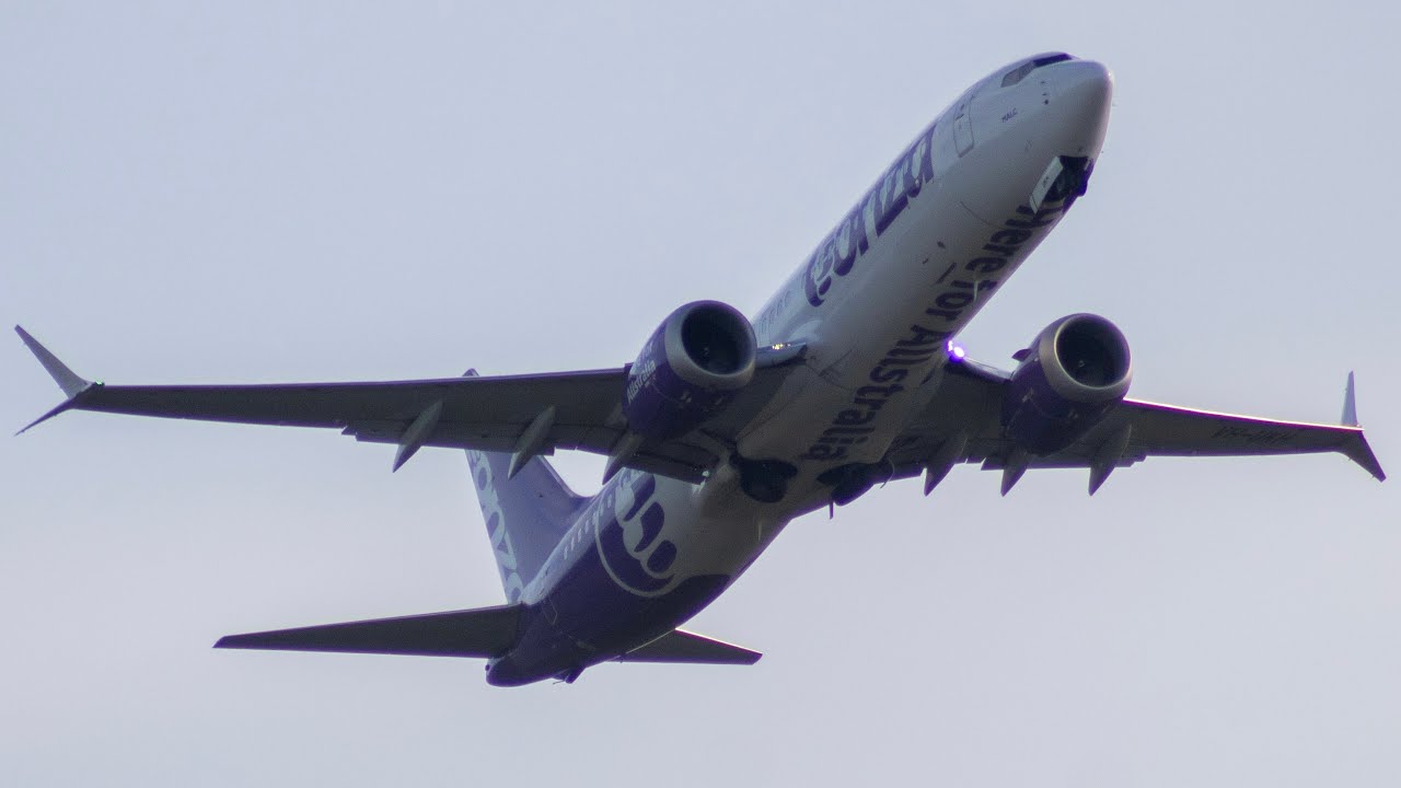 Bonza VH-UKH Malc Departing the Sunshine Coast on a Rocket, High AOA ...