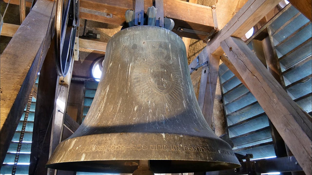 Grießen (Klettgau) (D - BW) Die Glocken der Pfarrkirche St. Peter und ...
