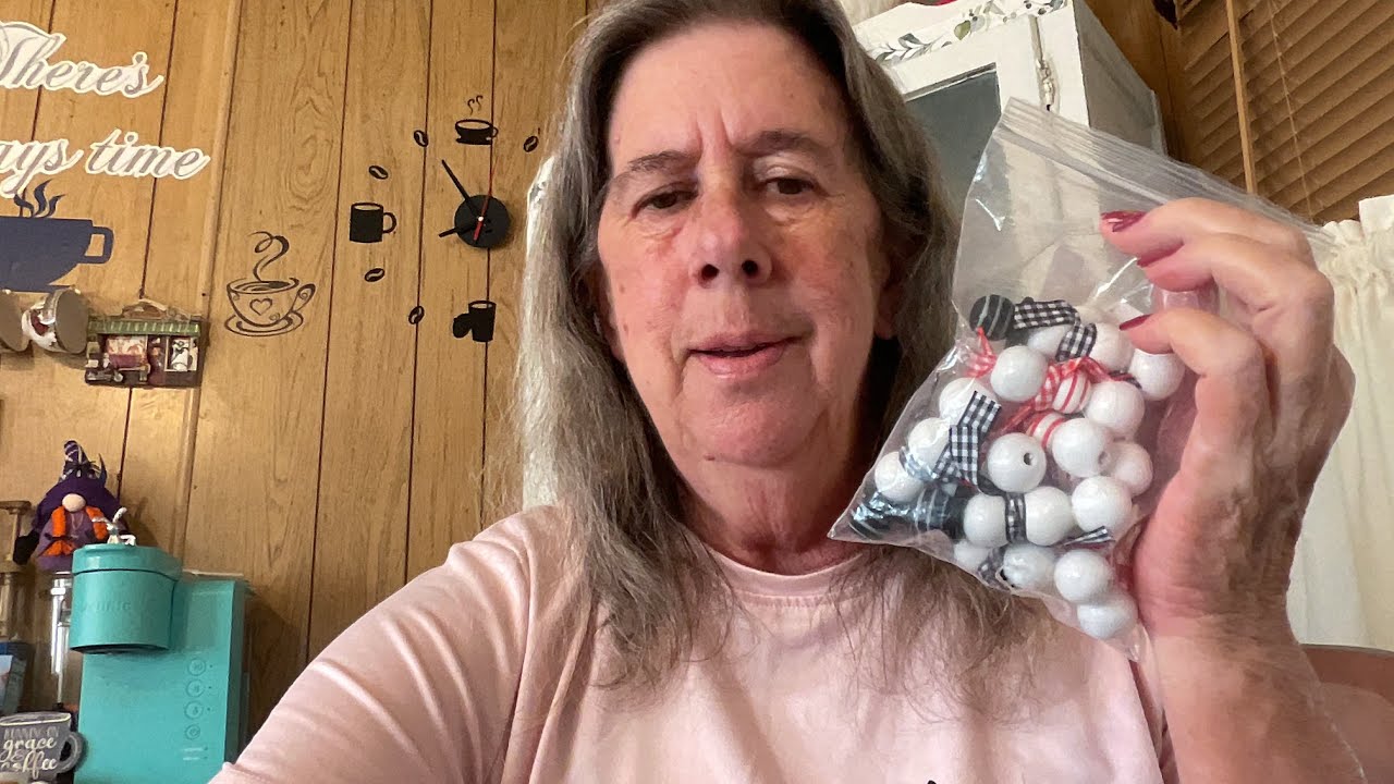 Let’s make snowmen with Temu beads - YouTube