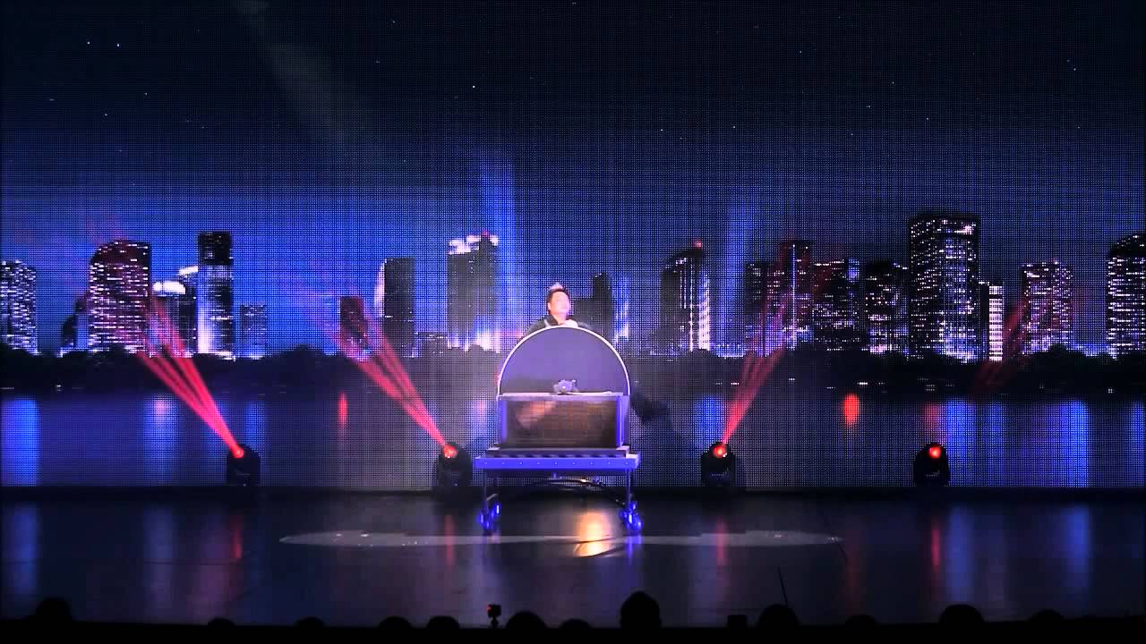 The Blades Illusion - YouTube