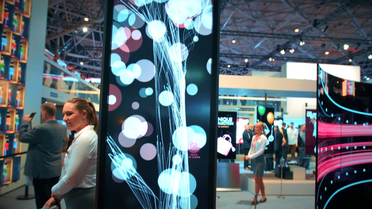 LG's Ultra Stretch 86" LCD Display at ISE 2017 - YouTube