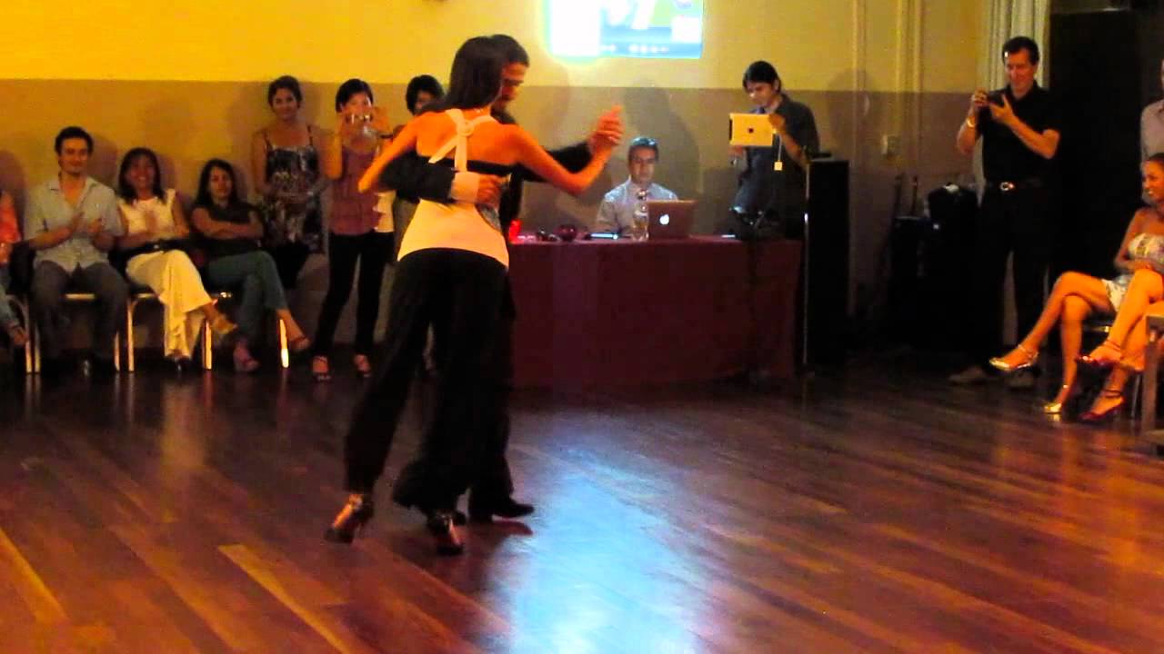 Benjamin Bonilla y Angie Donayre - El rey del bosque - YouTube