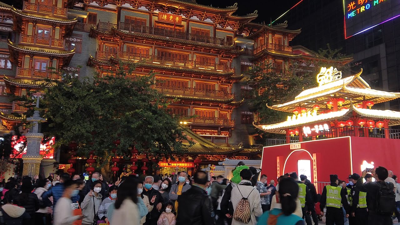 On the eve of China's largest festival, the bustling Guangzhou Flower ...