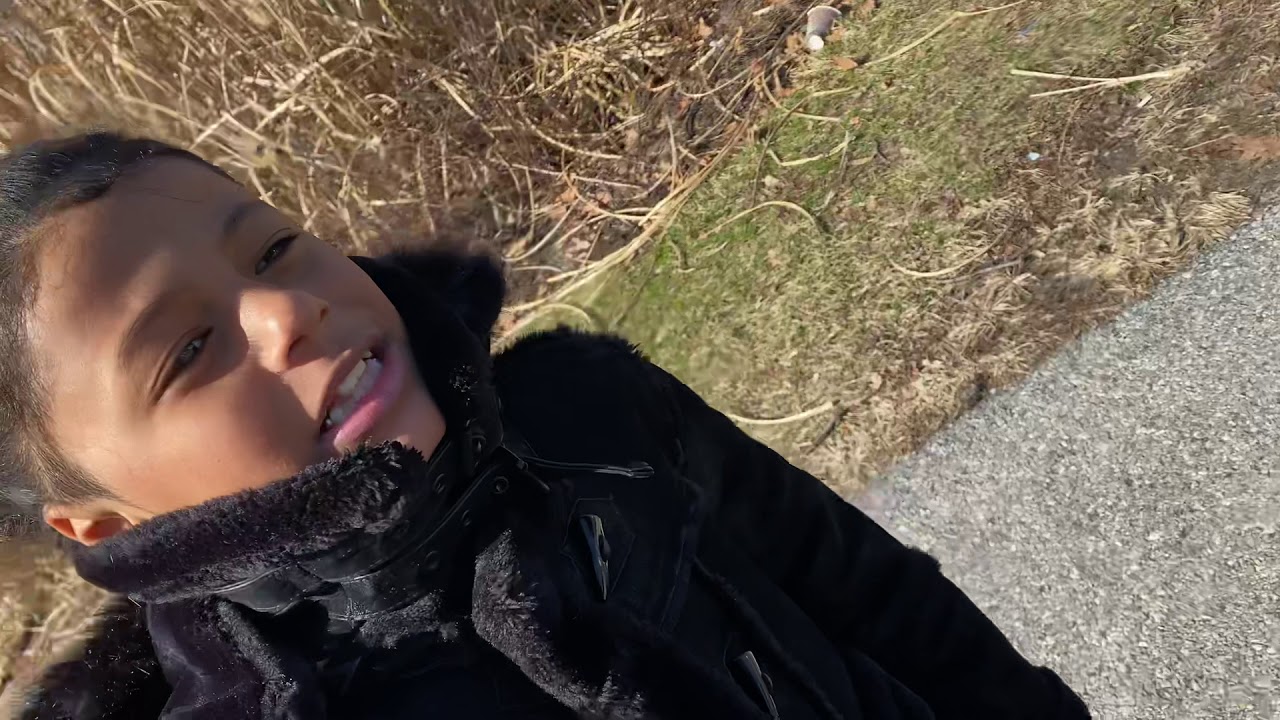 Drake-mayson Santa with big sister Star-lit Santa & DADDY 💙 ️💚taking a ...