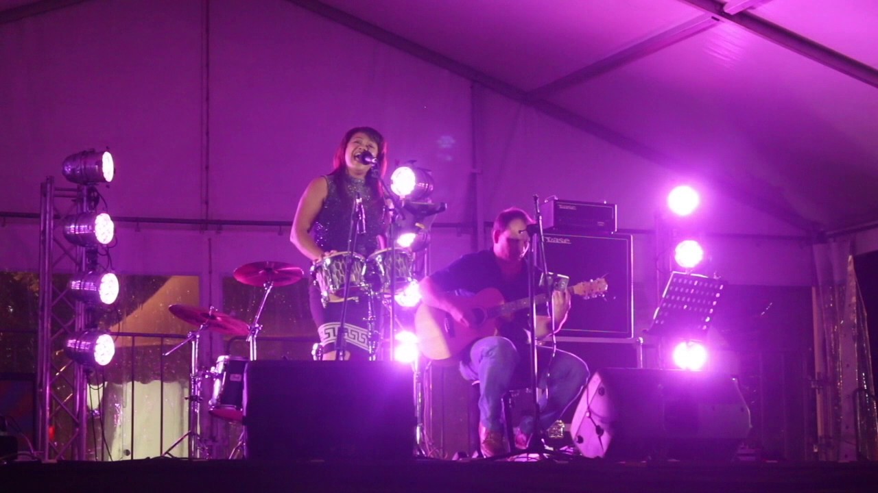 Nora Acoustic: Love On The Brain @ Southbank Brisbane - YouTube