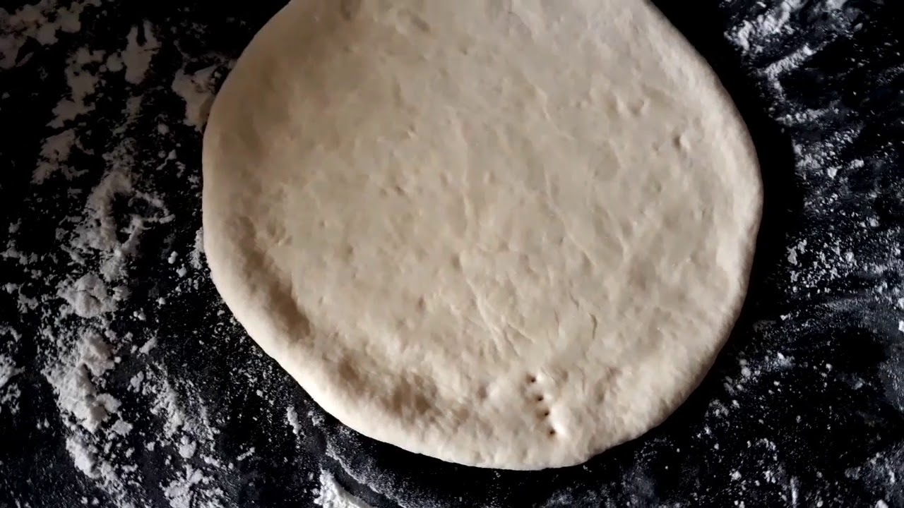 Pizza base in recipe - YouTube