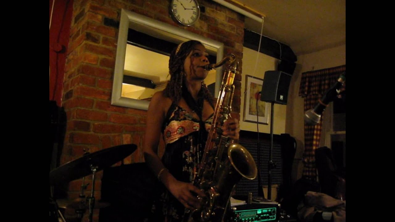 Sandra Grant - Stardust - YouTube