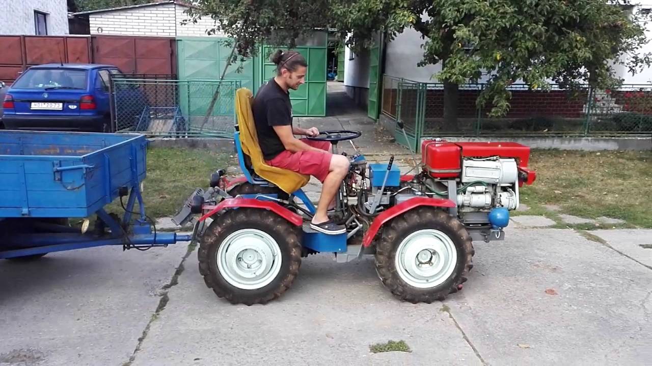 traktor 4x4-slavia 2s90A - YouTube
