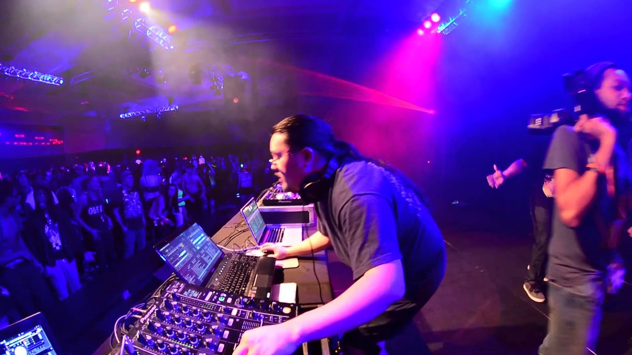 DJ Raven Youmacon 2015 - YouTube