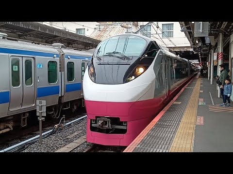 E657系K12編成フレッシュひたち塗装(スカーレットブロッサム)特急ひたち15号15Mいわき行 上野駅8番線発車シーン 2024,2/4 - YouTube