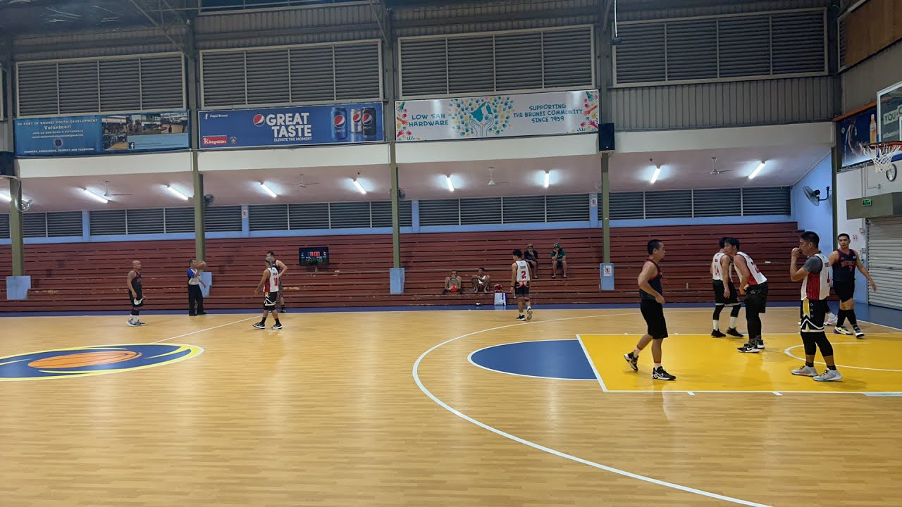 4th Quarter Basketball Brunei - YouTube
