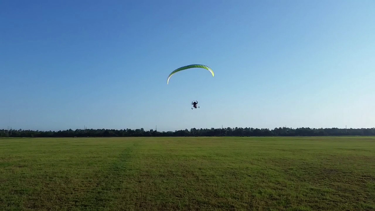 Paramotor training flight. MacFly 250 on Mini Trike with MacPara ...