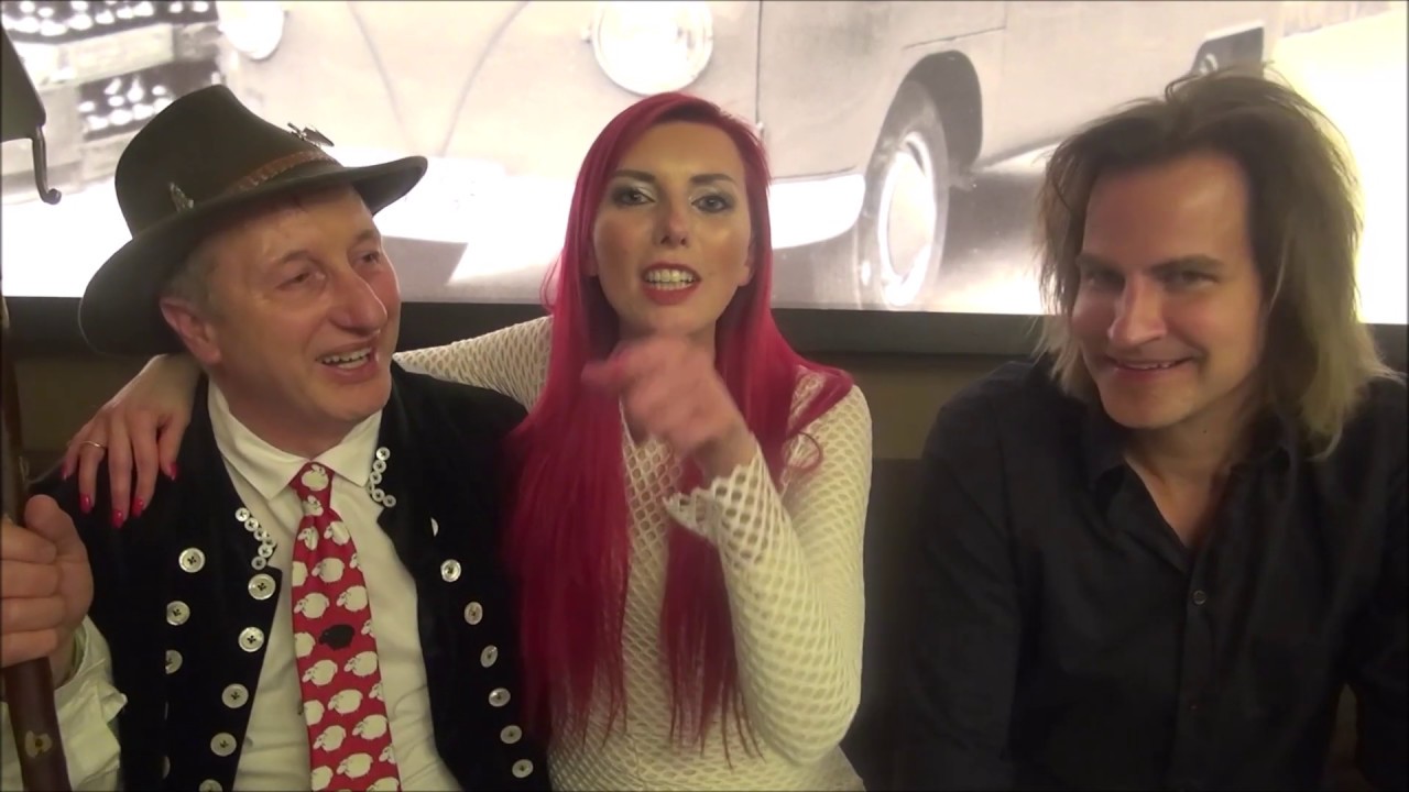 Oliver deVille im Interview mit KLARA KORN // Schäfer Heinrich - YouTube