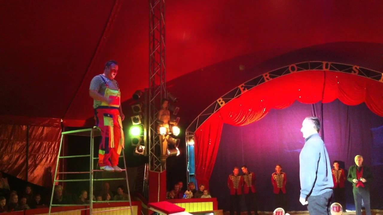 Mana v cirkuse - YouTube