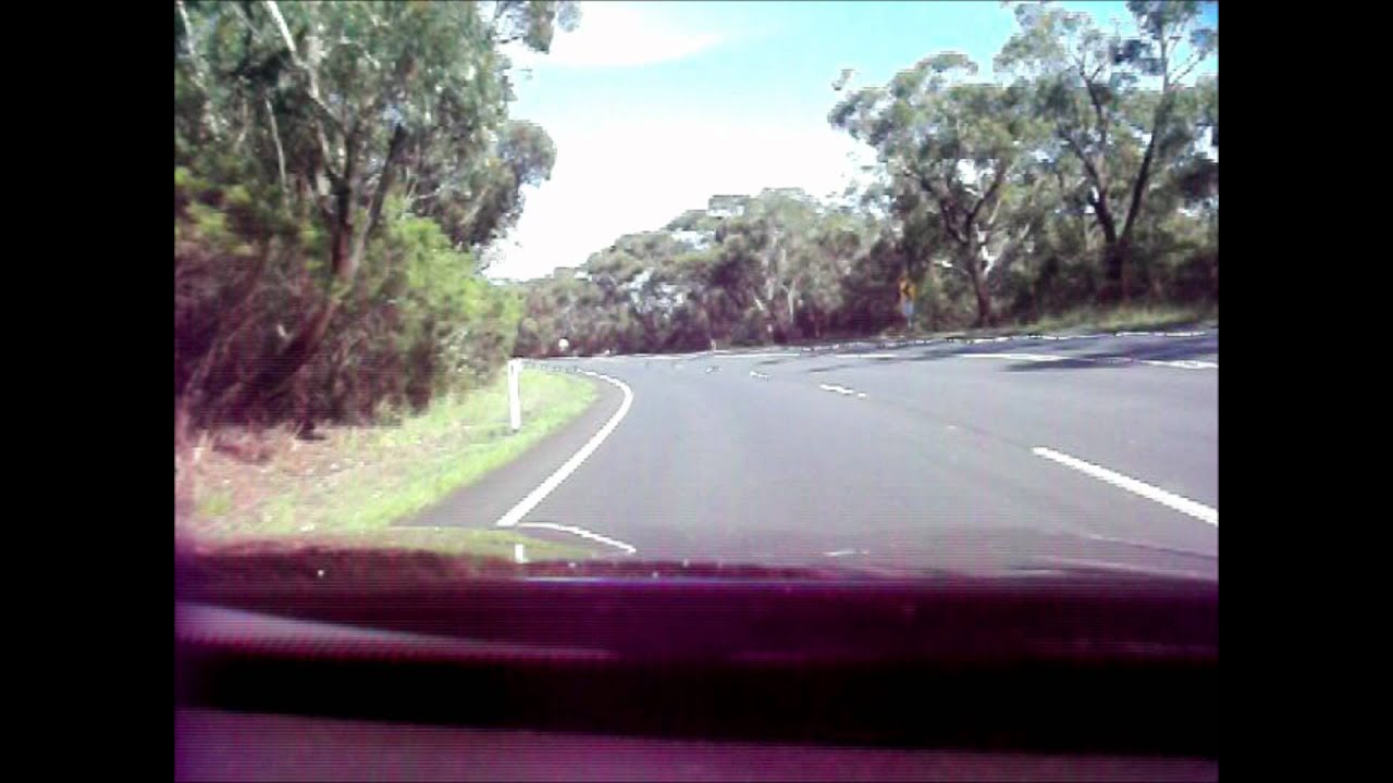 APPIN ROAD TRUCK CRASH.wmv - YouTube