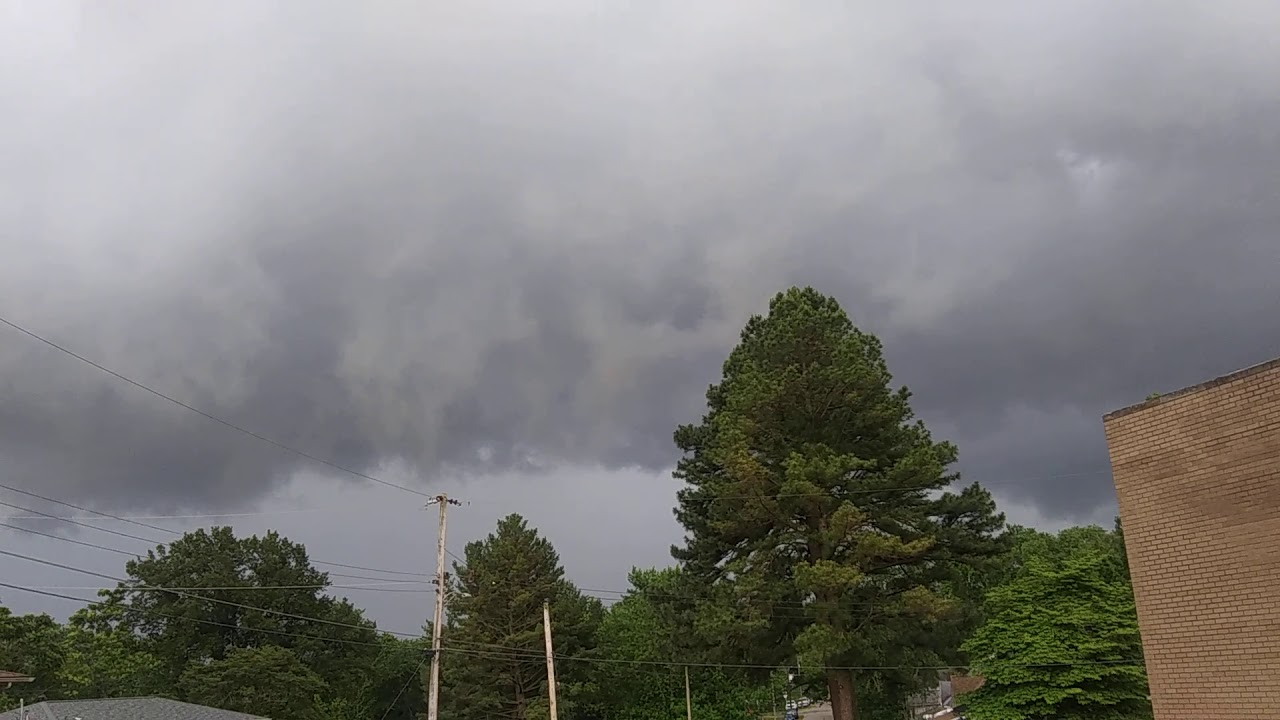 Storm moving in - YouTube
