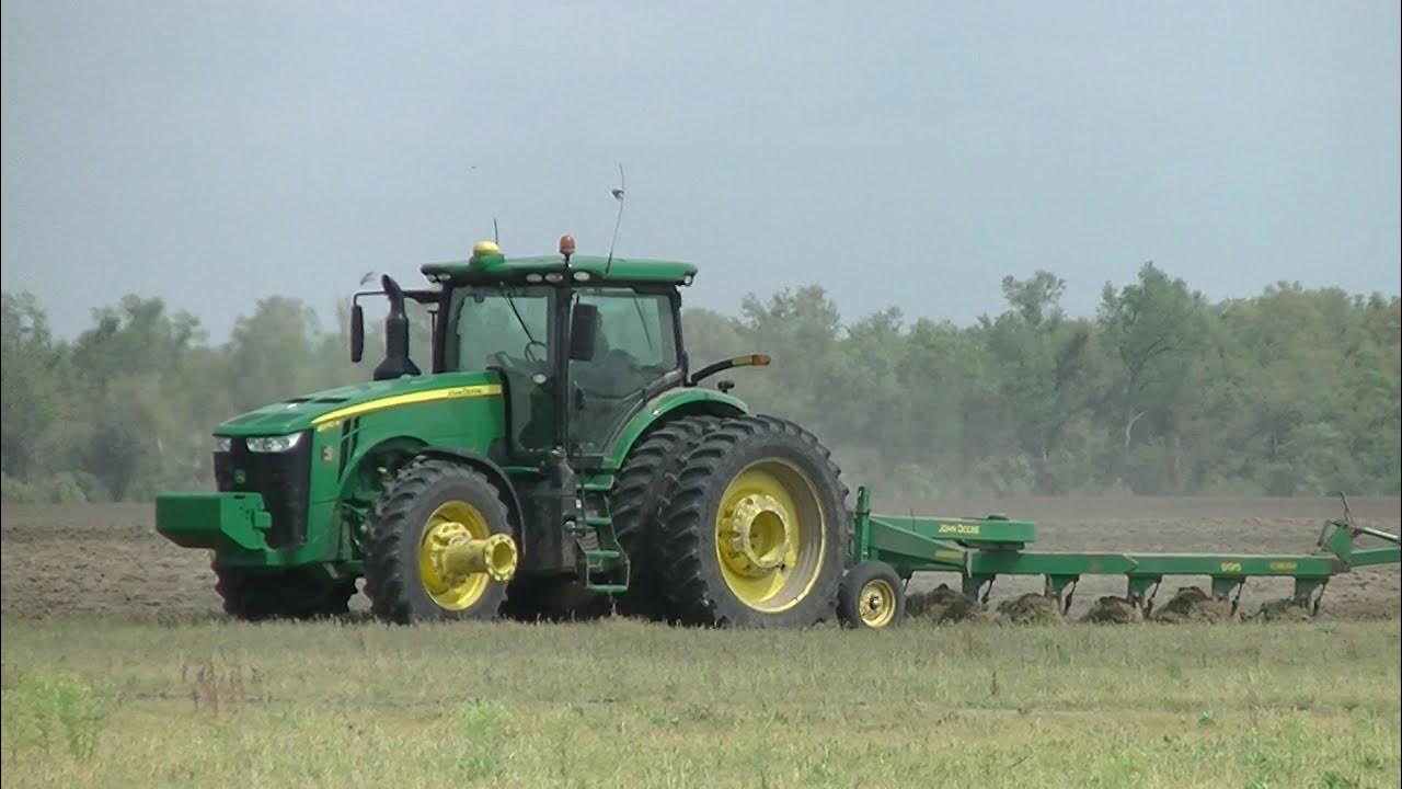 8370R JOHN DEERE MOLDBOARD PLOWING. GREEN CIRCLES FARM 2021 MOLDBOARD PLOWING PT2 - YouTube