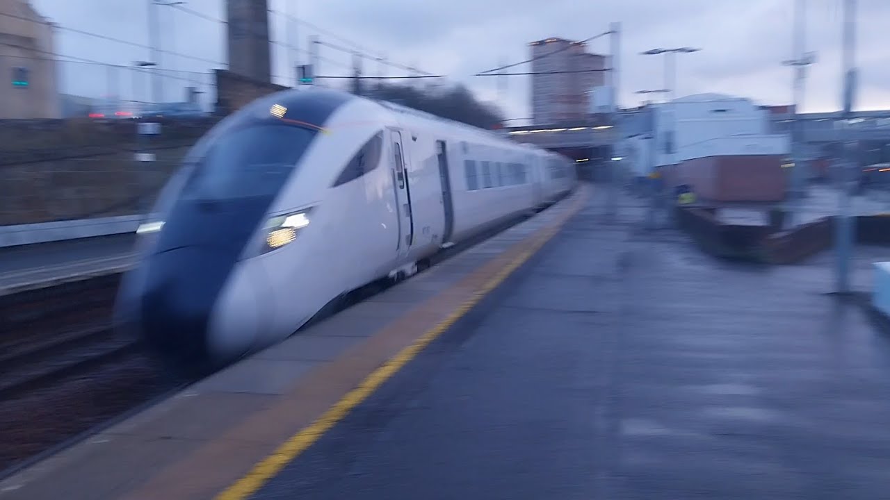 Avanti West Coast Class 807 - 807002 - Hitachi AT300 on test! 28/12 ...