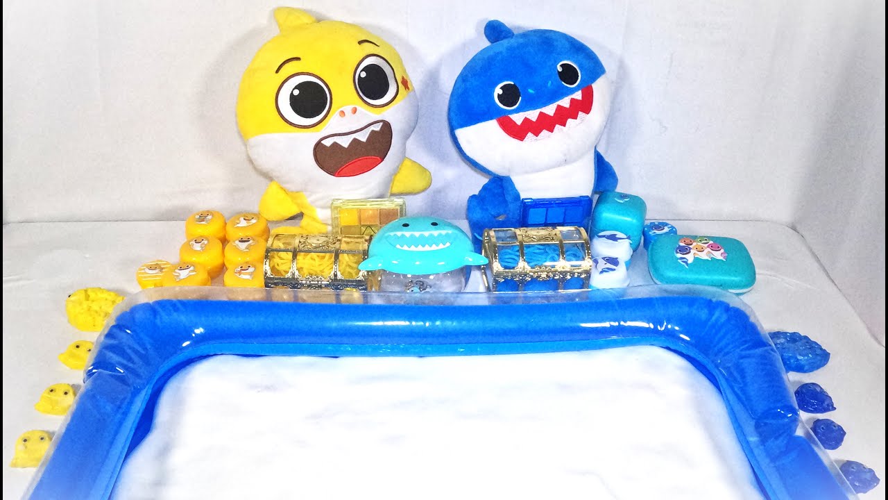 BABY SHARK Slime 💛💙 Mixing Baby Sharks, Glitter, & Makeup up into Slime ...