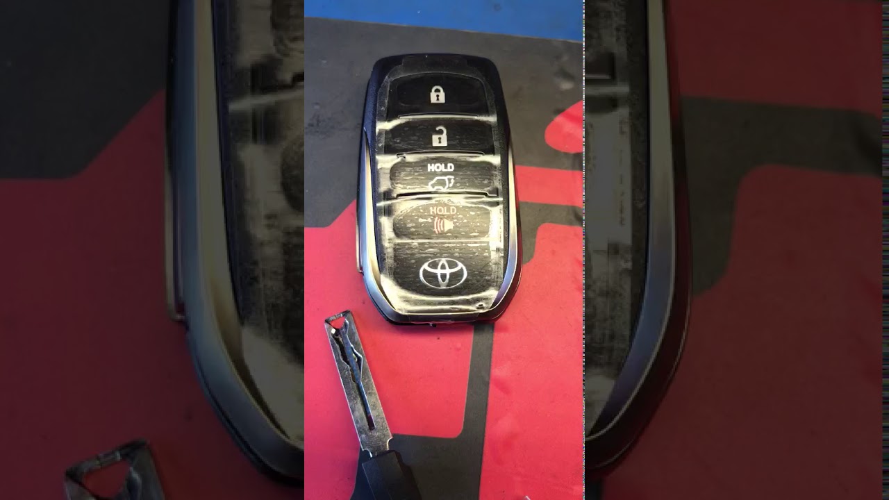 20- Toyota Land Cruiser smart key - YouTube