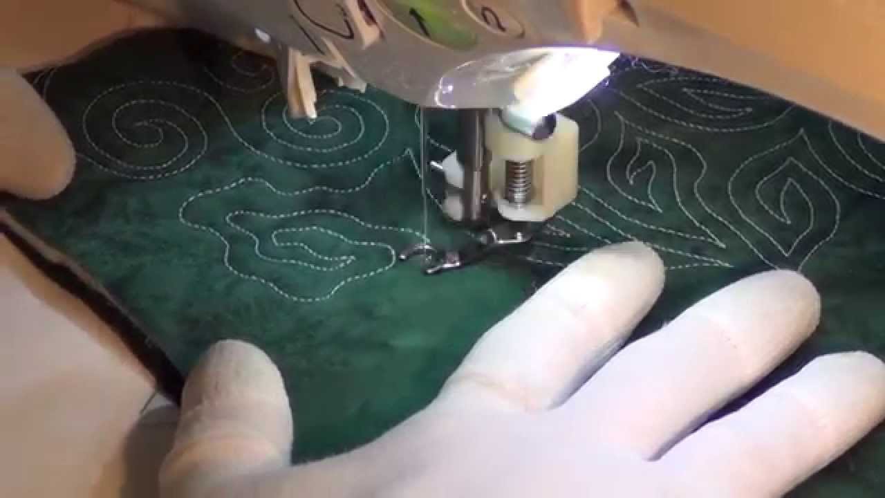 Learn to Free Motion Machine Quilt Spirals - Quiltmaker Magazine - YouTube