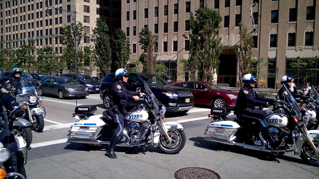 NYPD Highway Patrol motorcycle unit on 9/11 parade 2016 - YouTube