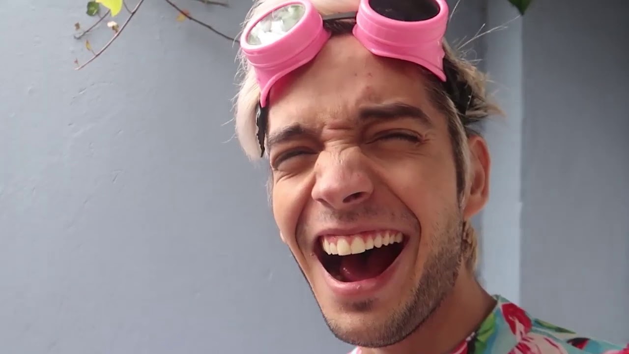 BROMA EPICA A MAMA YOLITA Y A PAPA YOLOTROLL! Se quema la casa.....Yolo ...