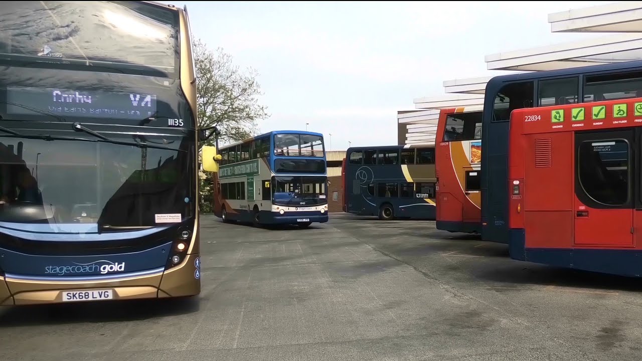 Buses at Northampton bus station - YouTube