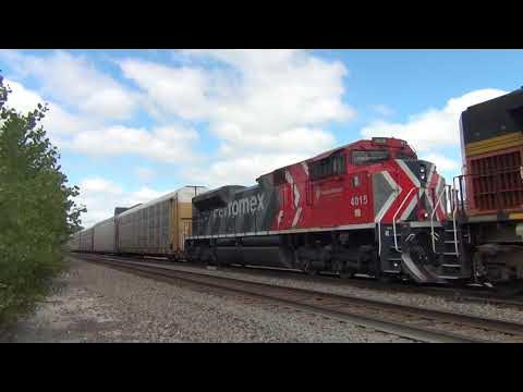 BNSF #9128 Leads WB Autoracks with Ferromex Zebra Trailing. Olathe, KS 9/14/24 - YouTube