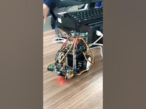 Robot de Rogic - YouTube