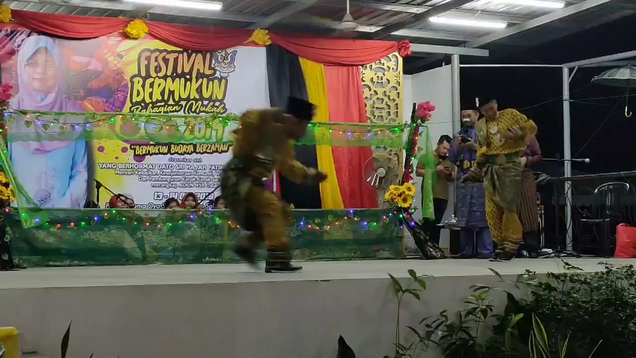 Bermukun HitaM BuDaK (FESTIVAL BERMUKUN BAHAGIAN MUKAH 2019) - YouTube