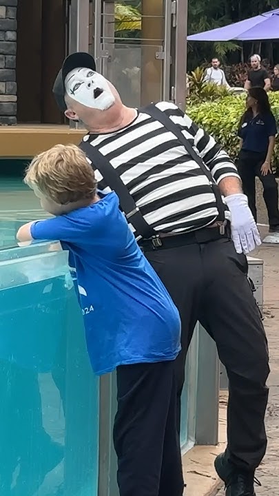 Cant Miss This 😂🤣 Tom Mime Seaworld Good Vibes Seaworldmime Funny