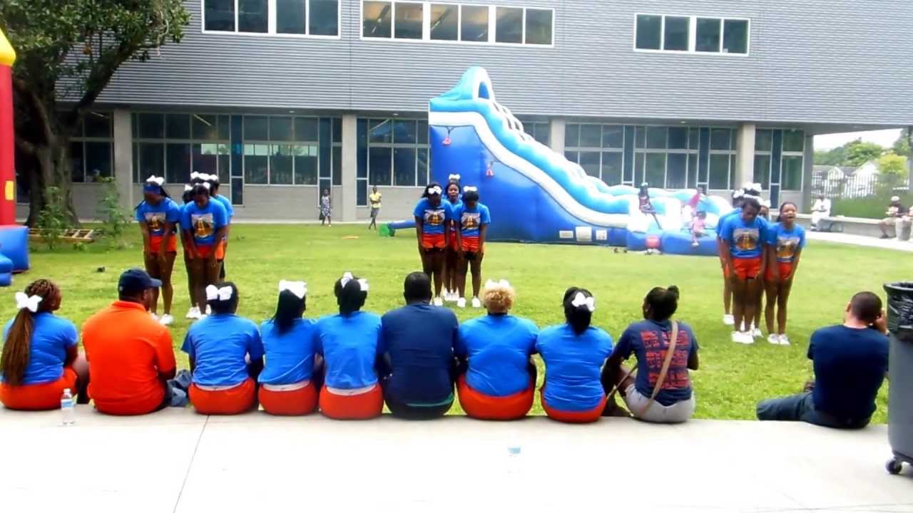 Landry Walker Cheer Open House 2013 - YouTube