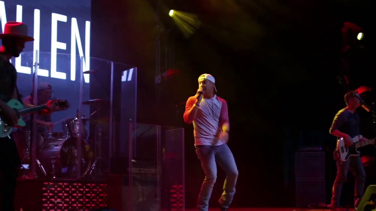 Casee Allen - She Ain’t That Girl Tonight - YouTube