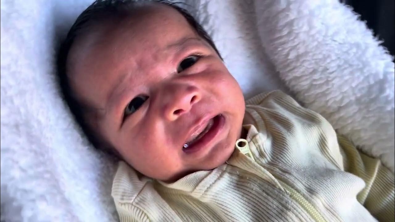 BABY JOVANIO ONE MONTH - YouTube
