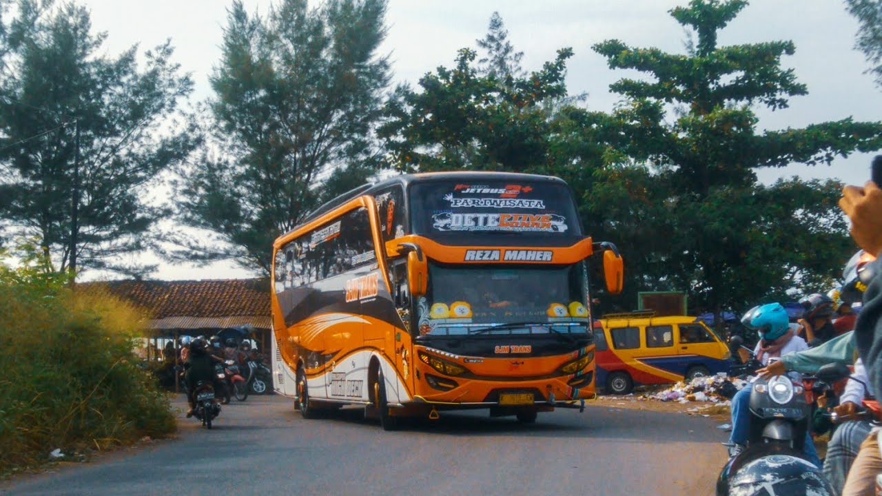 Cinematic Bus SJM Trans (Detective Conan) - YouTube