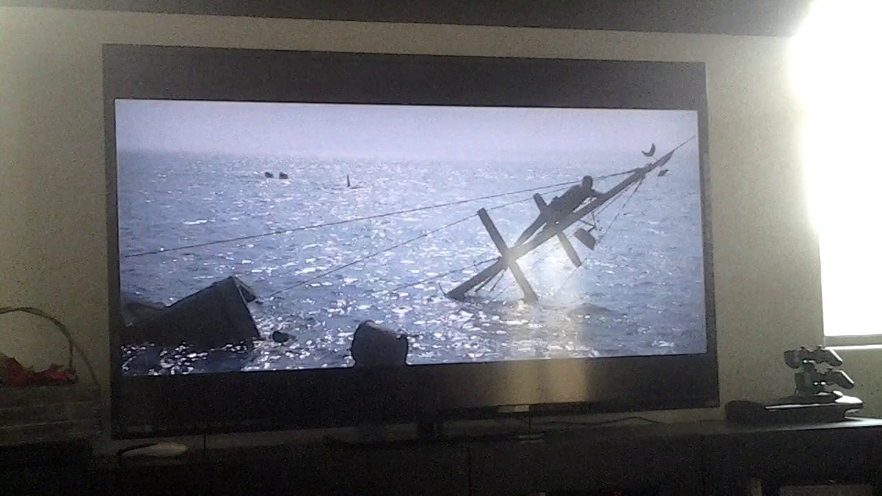 Jaws : smile you son of a scene - YouTube
