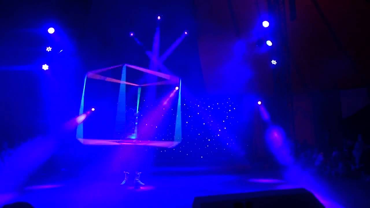 Cube Juggling solo act 0097 by Paruvintov Production - YouTube