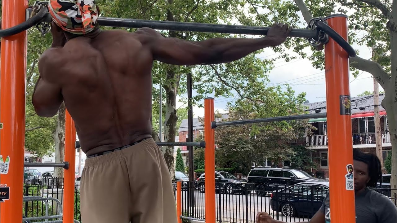 Archer Pull Ups For A Wider Back | V-Taper #share #workout - YouTube