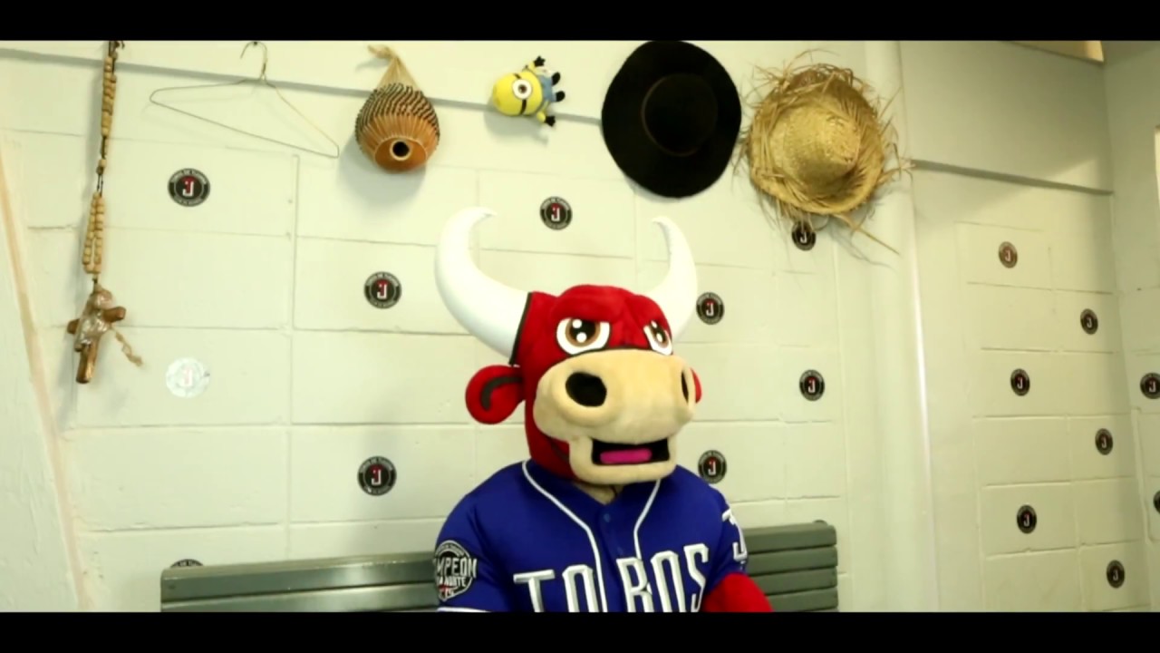 #Entre Amigos |Entrevista a Toro Torin| Ratón Astorga - YouTube