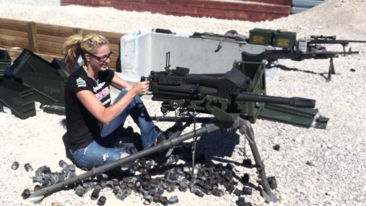 Smokin Hot Model firing Mk19 Automatic 40mm grenade launcher - YouTube